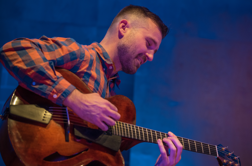 Bio : Kyle Green Music